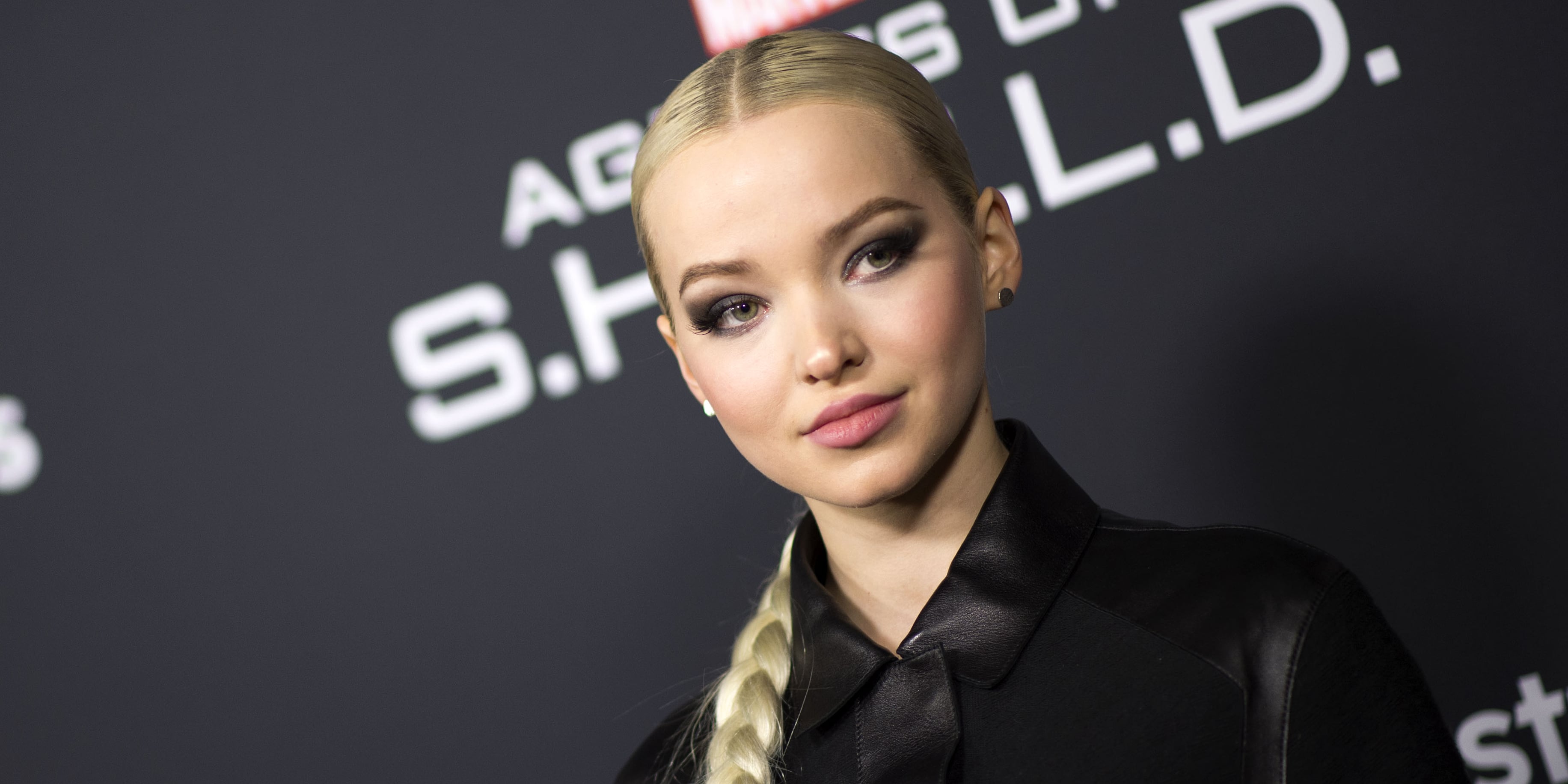 Dove Cameron Teeth Selfie | PS Beauty