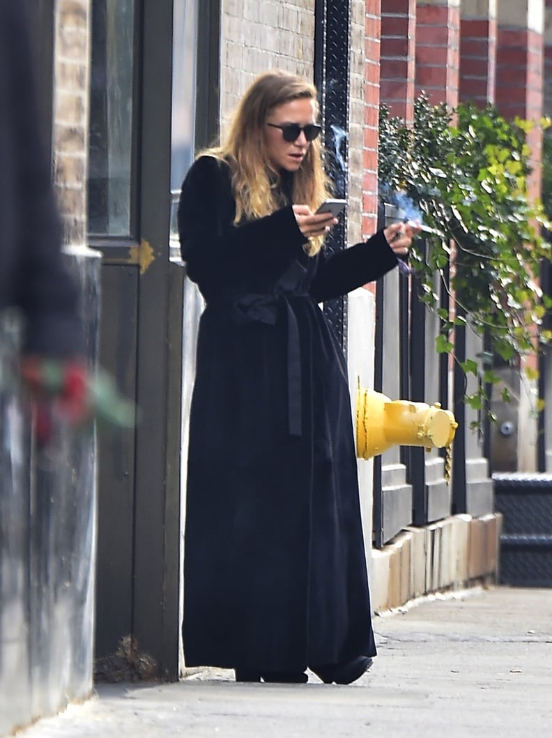 Mary-Kate Olsen Smoking in NYC December 2015 | Pictures | PS Celebrity