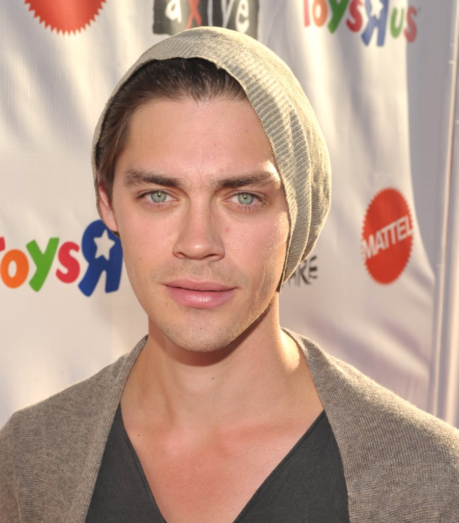 Hot Pictures of The Walking Dead's Tom Payne | POPSUGAR Celebrity