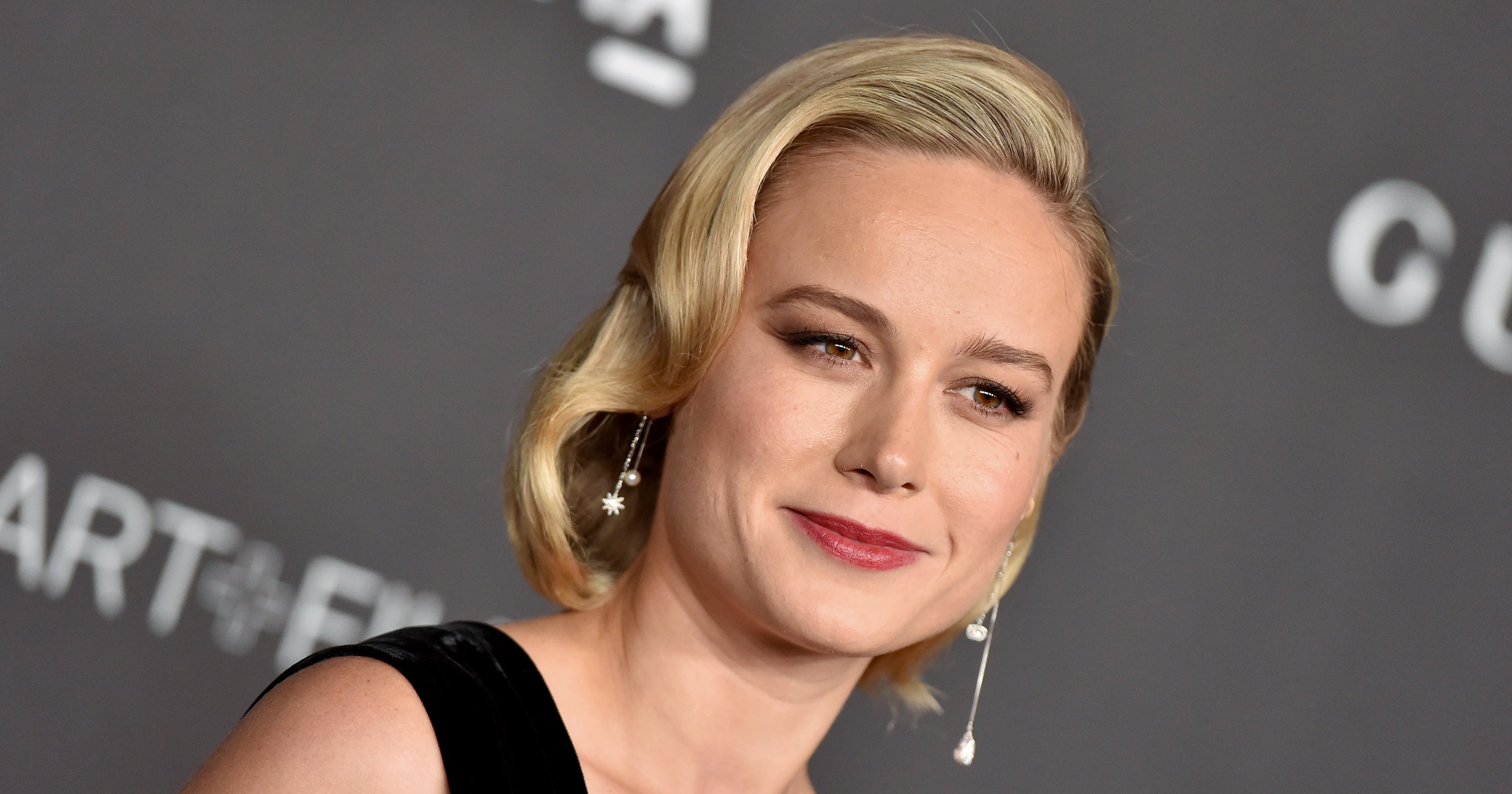 Brie Larson's Weighted Push-Up Exercise | PS Fitness