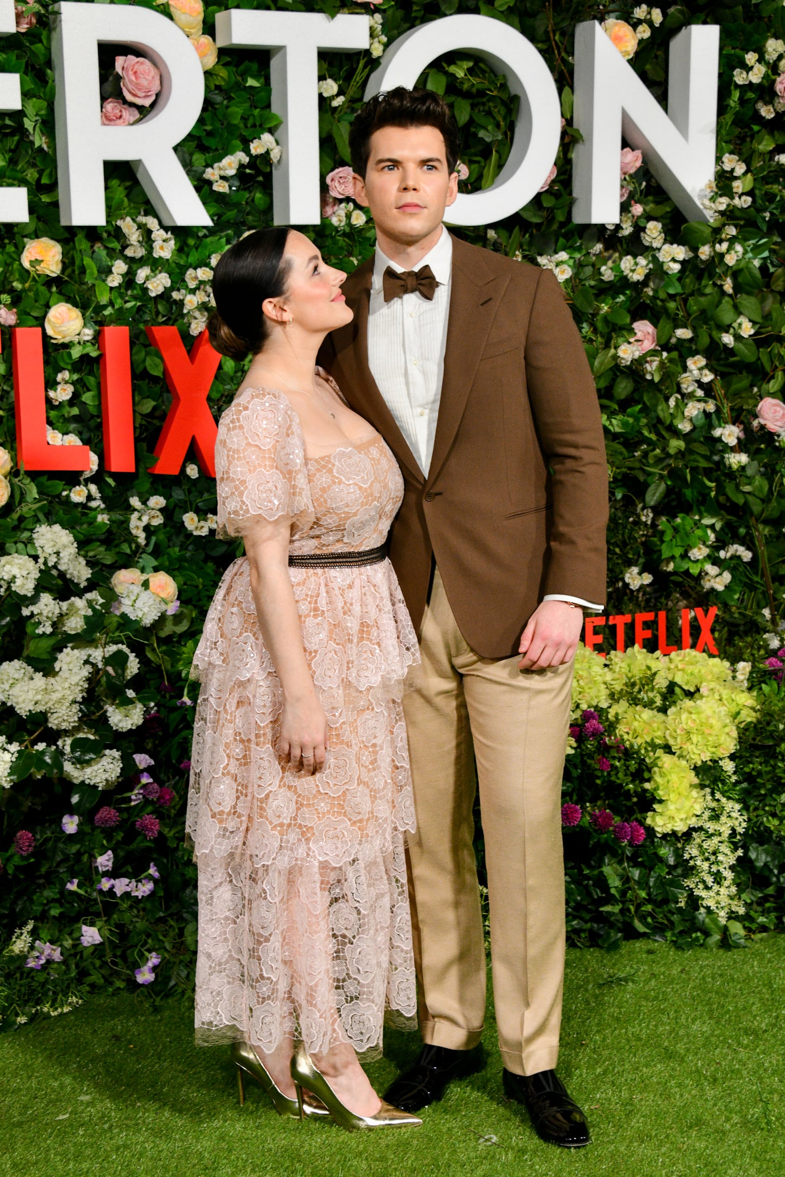 Who Is Bridgerton's Luke Newton Dating? | PS Celebrity