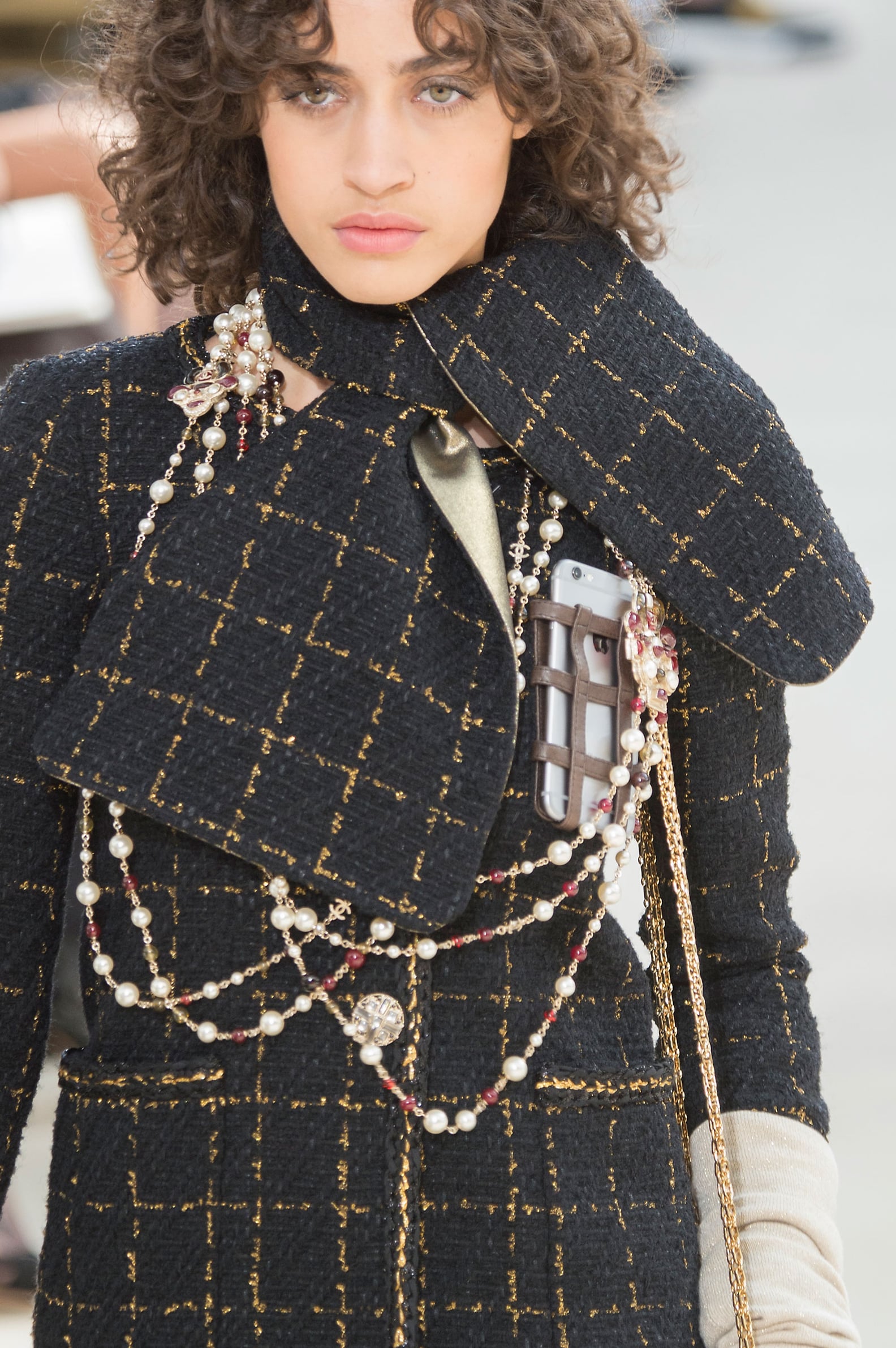 Chanel Runway Details Fall 2016 | PS Fashion