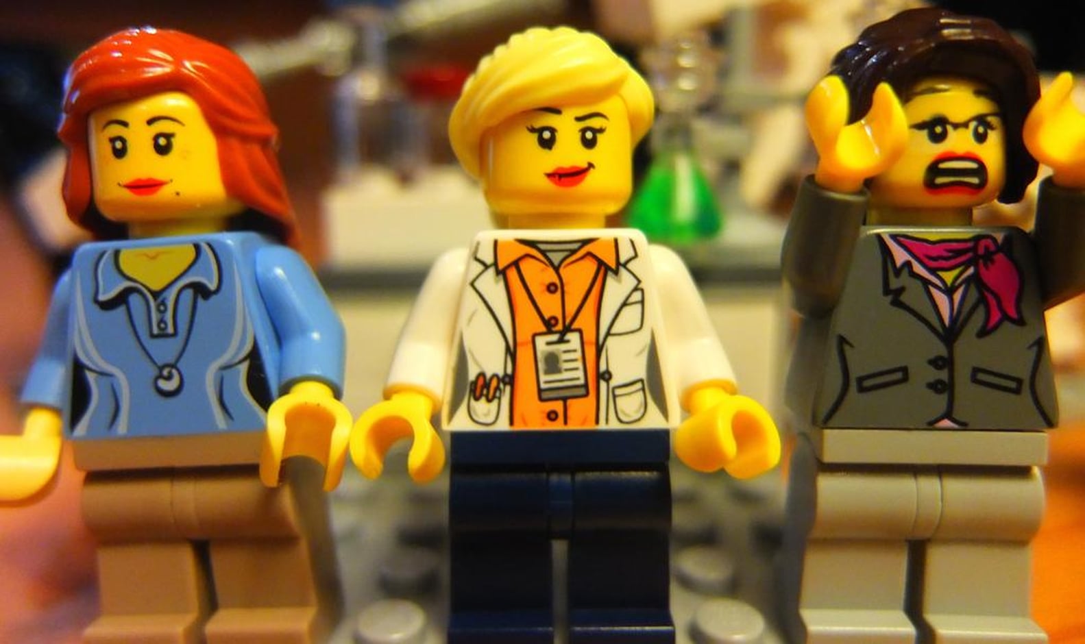 Lego Female Scientist Twitter Account | PS Tech