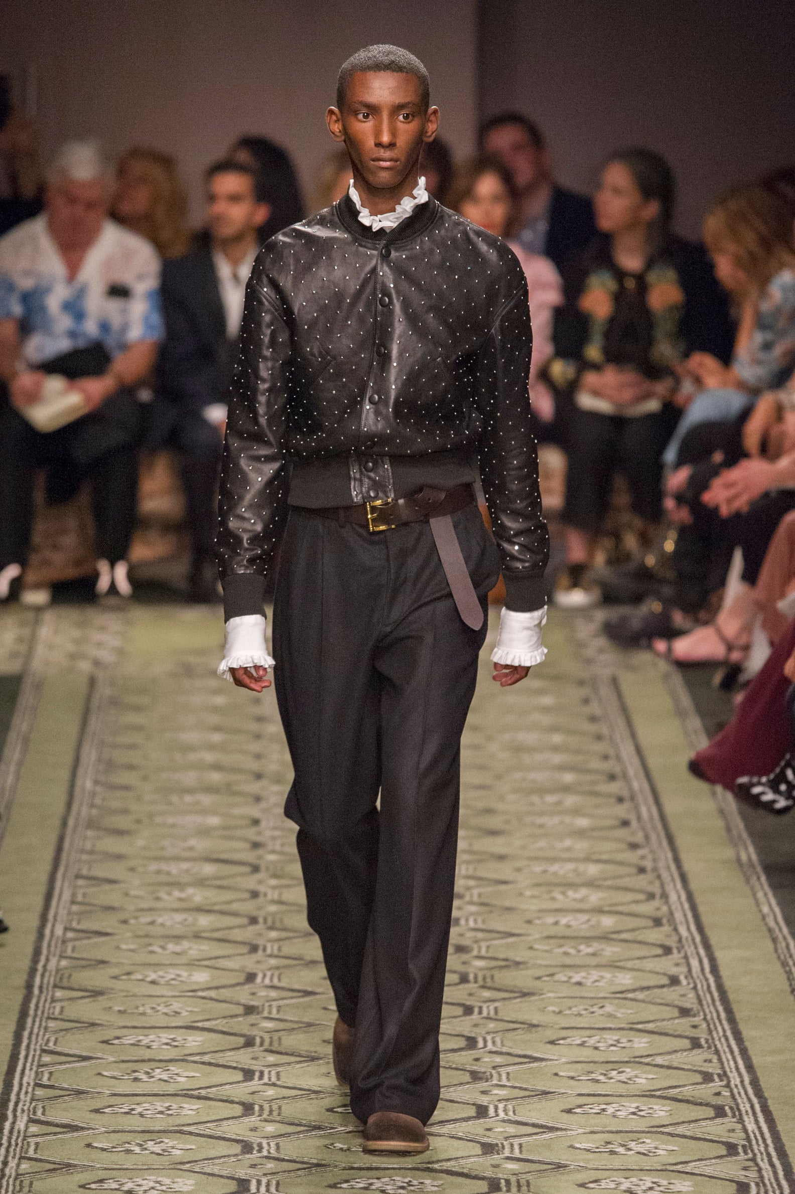 Burberry Runway Show September 2016 | PS Fashion
