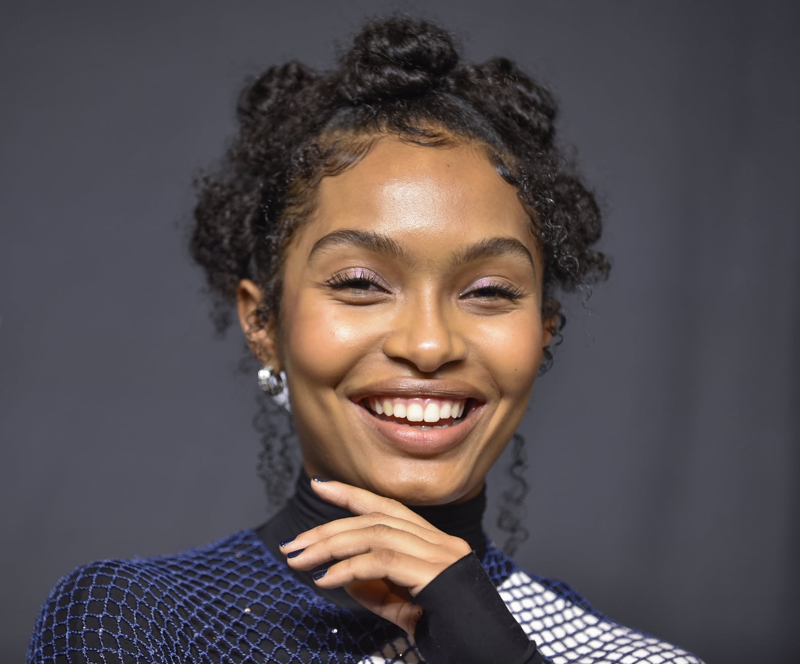 Yara Shahidi Wears Bantu-Knot Hairstyle | PS Beauty