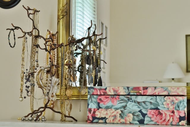 How to Organize Jewelry | POPSUGAR Home