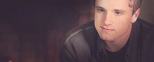 The Hunger Games Peeta GIFs | POPSUGAR Entertainment
