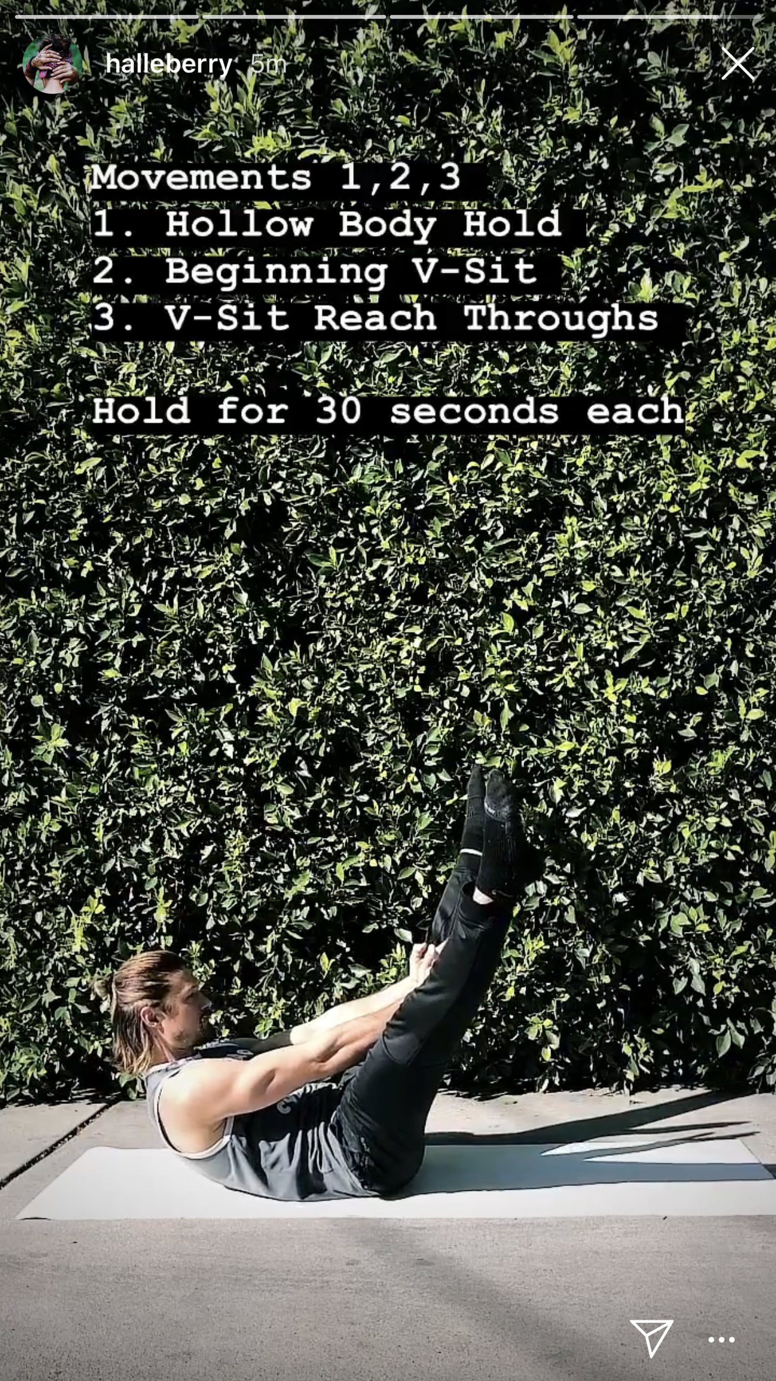 Halle Berry's 5-Minute Isometric Ab Workout | PS Fitness