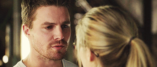 Arrow Felicity and Oliver GIFs | PS Entertainment