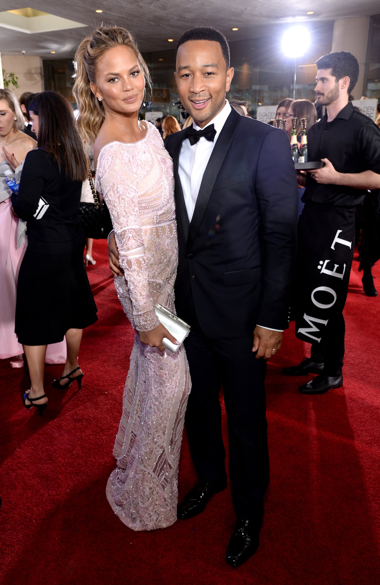 Chrissy Teigen's Golden Globes Cry Face | GIF and Pictures | PS Celebrity