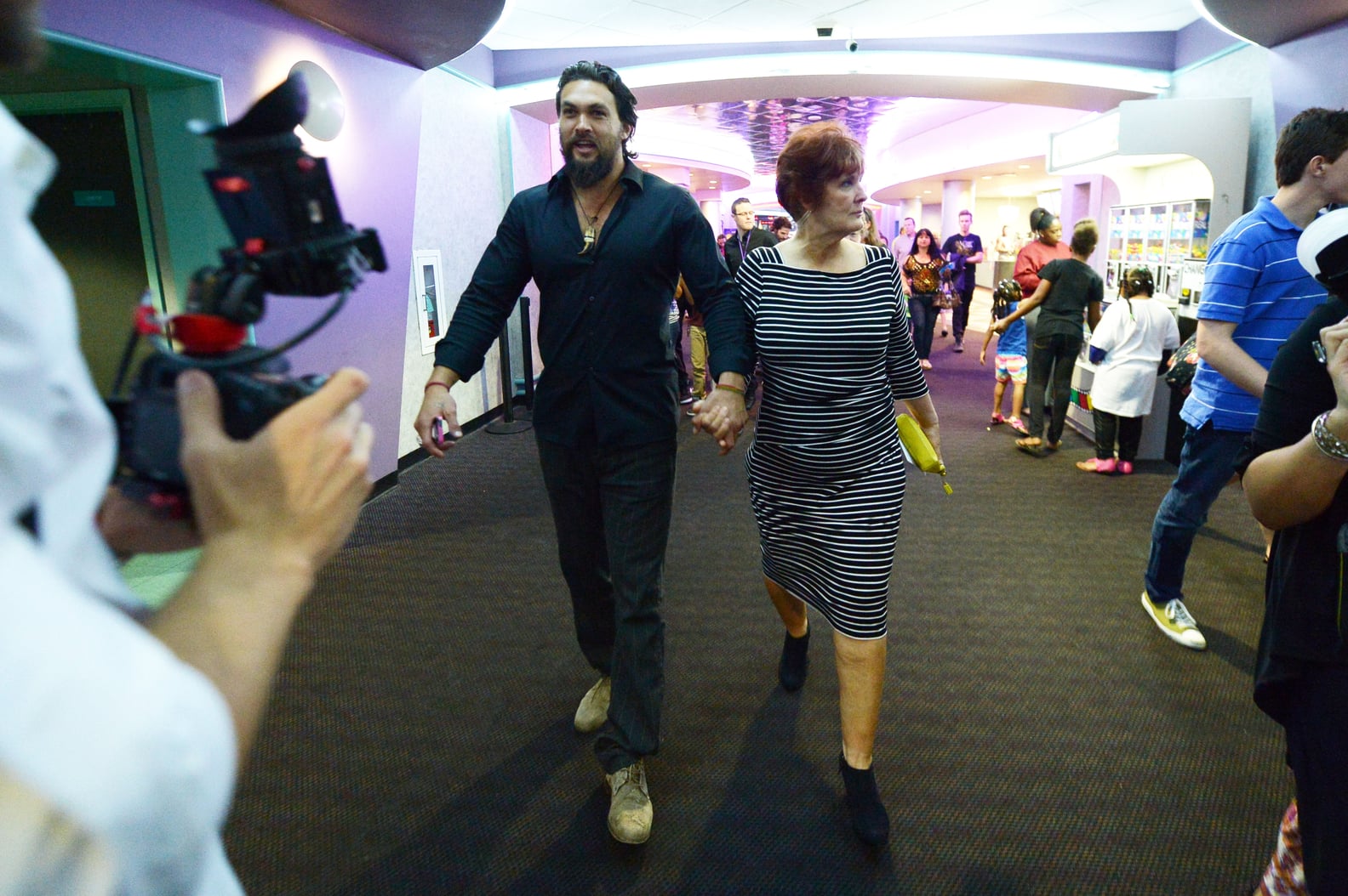 Jason Momoa With His Mom Pictures | POPSUGAR Celebrity