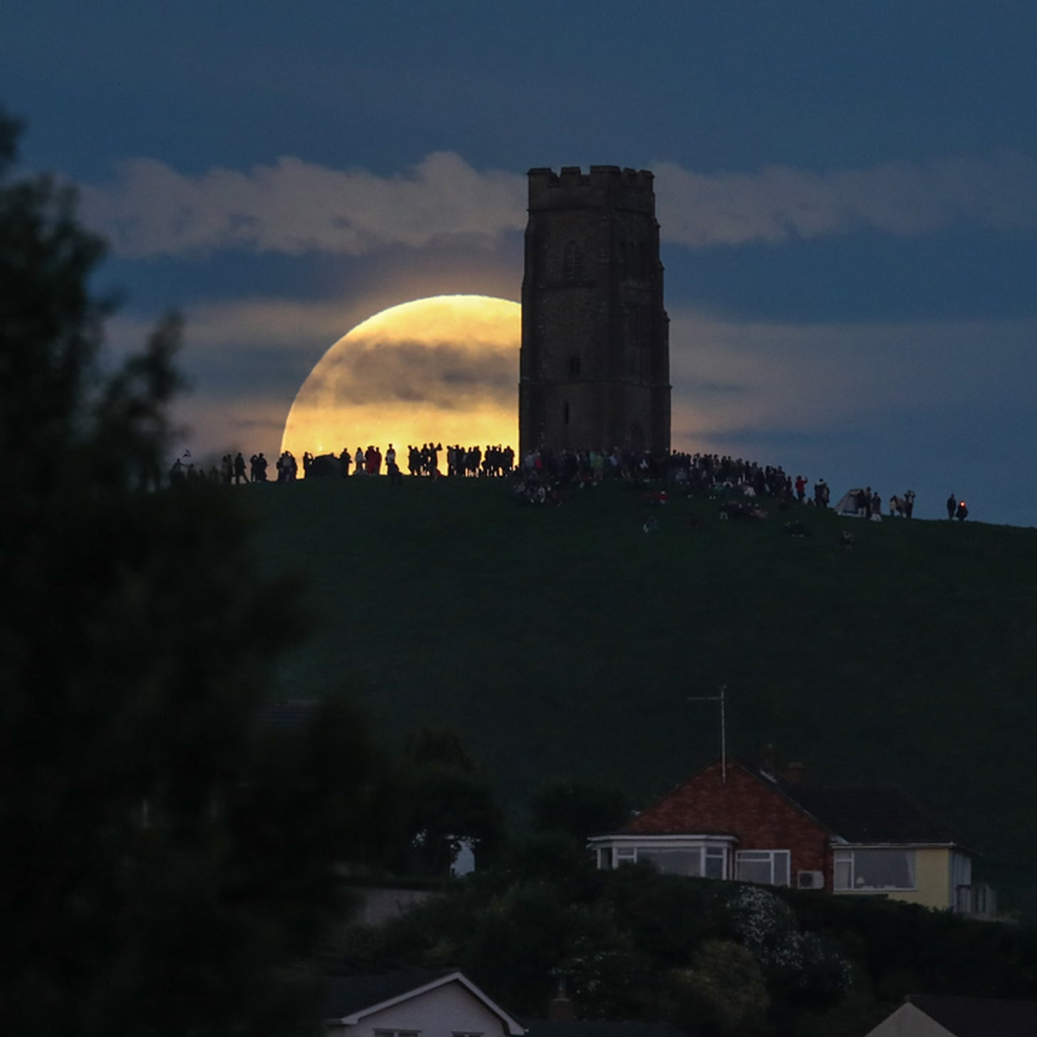 Rare Strawberry Moon Pictures | PS Tech
