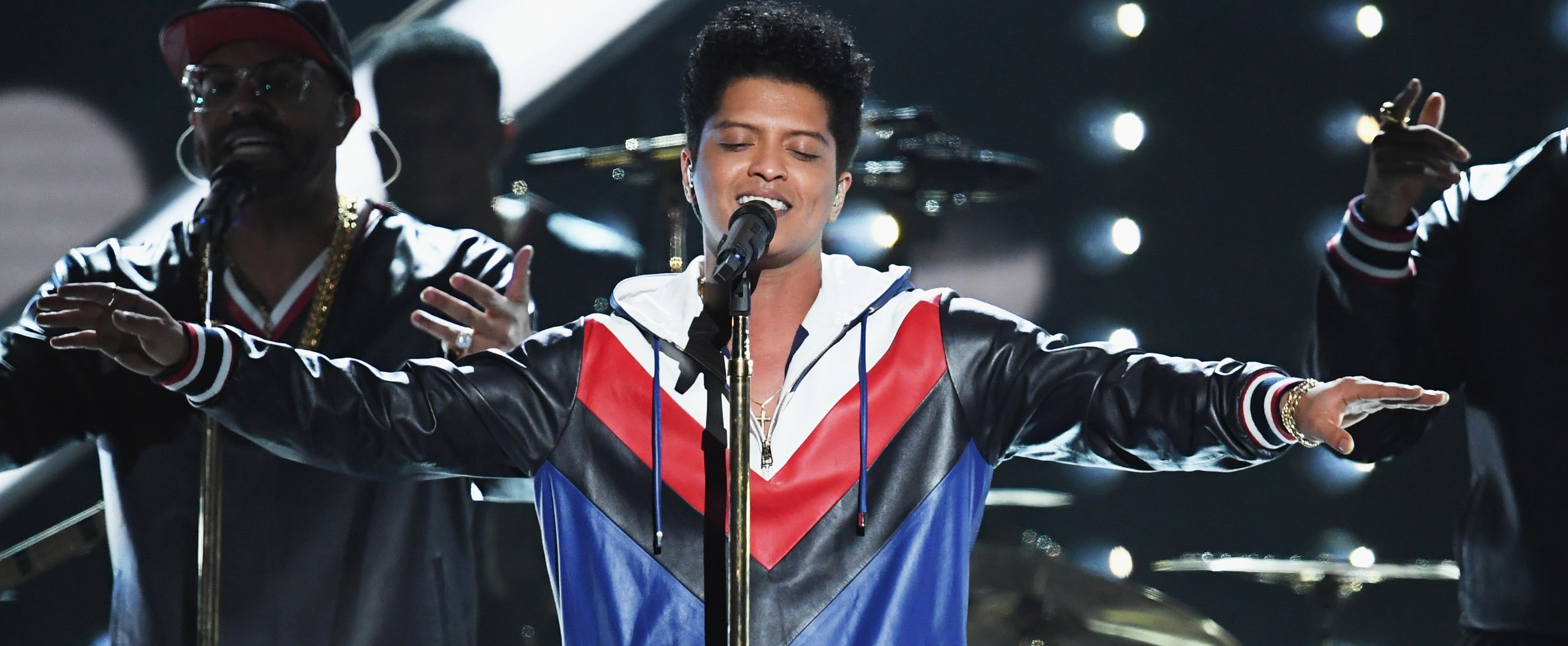Bruno Mars Performance at the 2017 Grammys Video | PS Entertainment