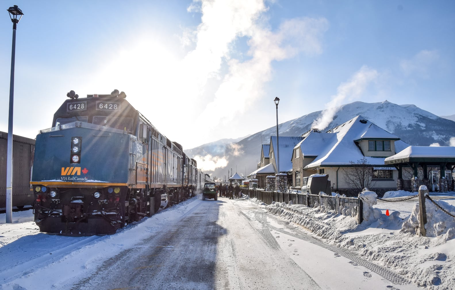 The Glass Dome Train Ride Through Canada Is So Epic | PS Smart Living