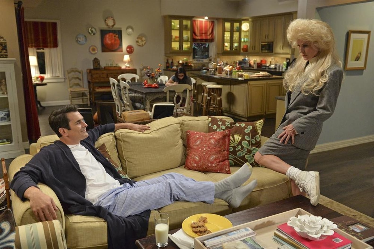 Modern Family Halloween Episode Pictures 2014 | PS Entertainment