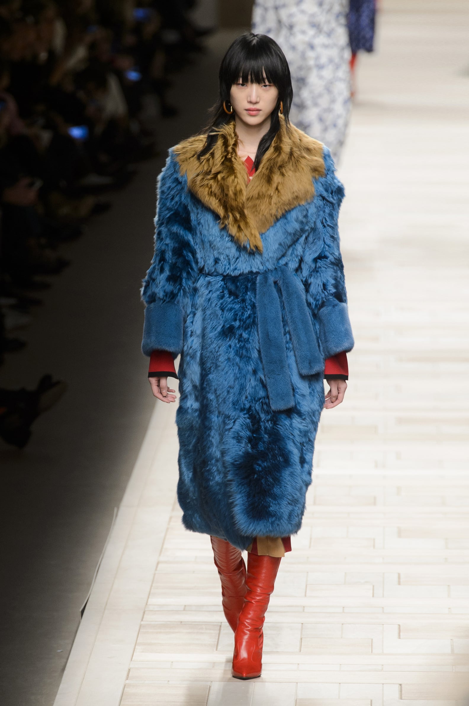 Fendi Fall 2017 Runway Show | PS Fashion