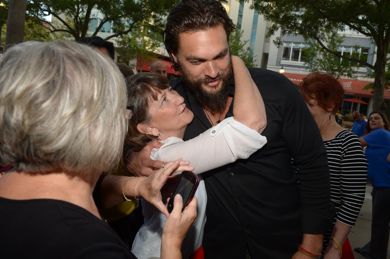Jason Momoa Pictures With Fans | PS Celebrity