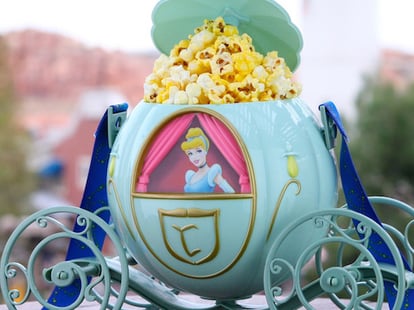 Disneyland Has a Cinderella's Carriage Popcorn Bucket | POPSUGAR Food