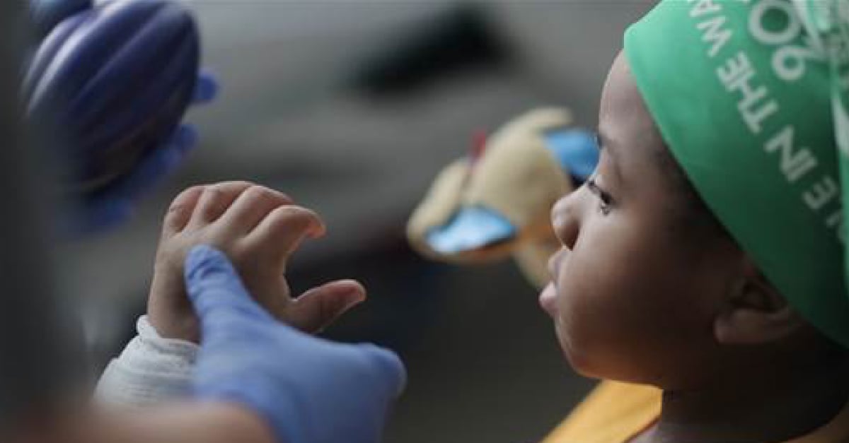 Little Boy Gets First Pediatric Double Hand Transplant | PS Family