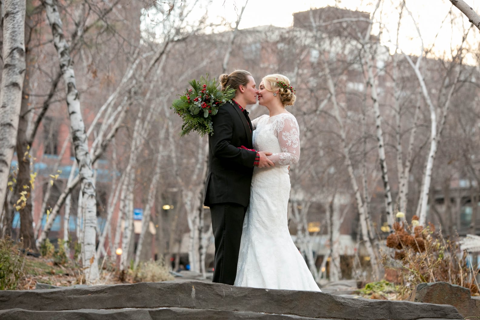 Plaid Holiday Wedding | PS Love