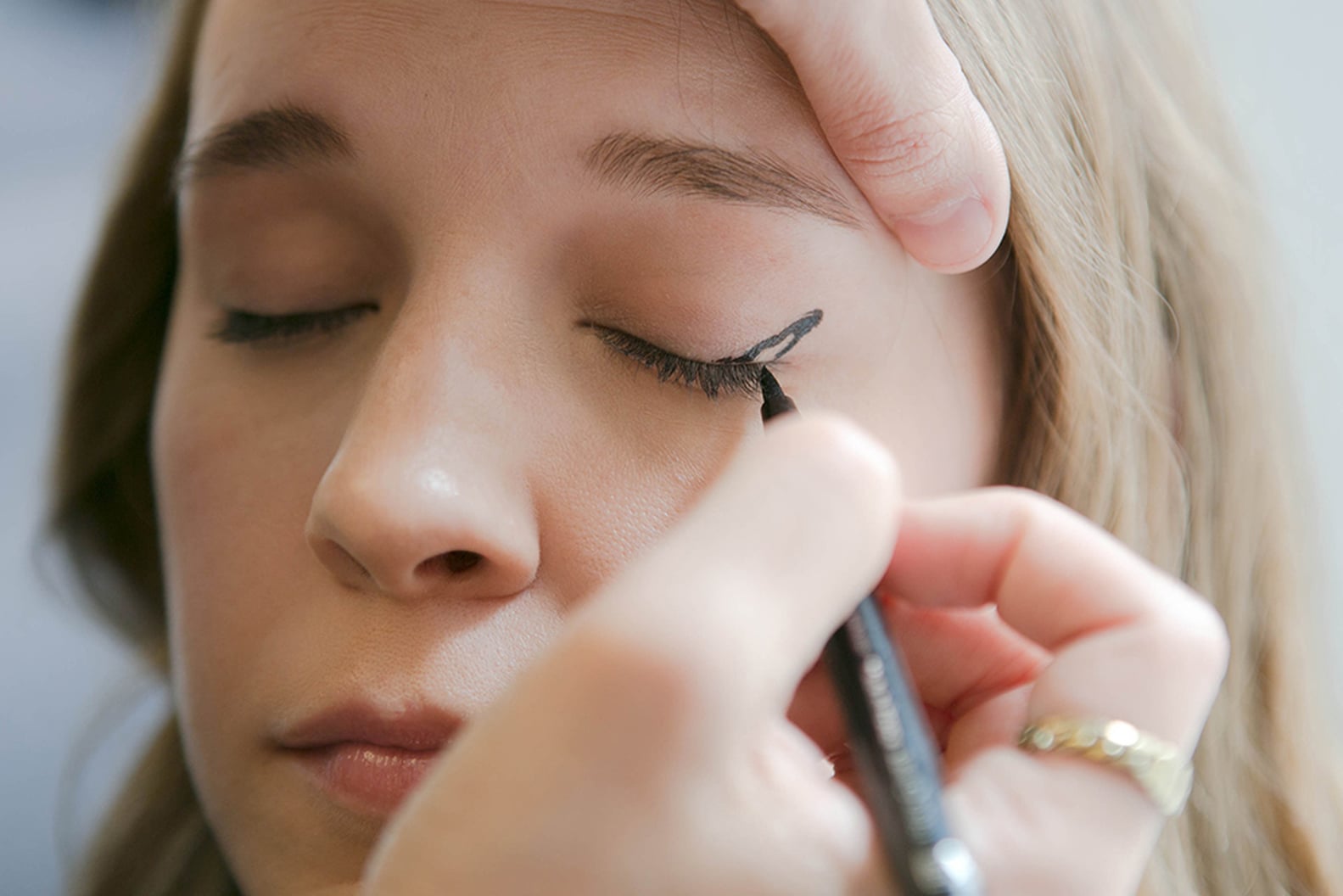 How to Do a Cat Eye | POPSUGAR Beauty