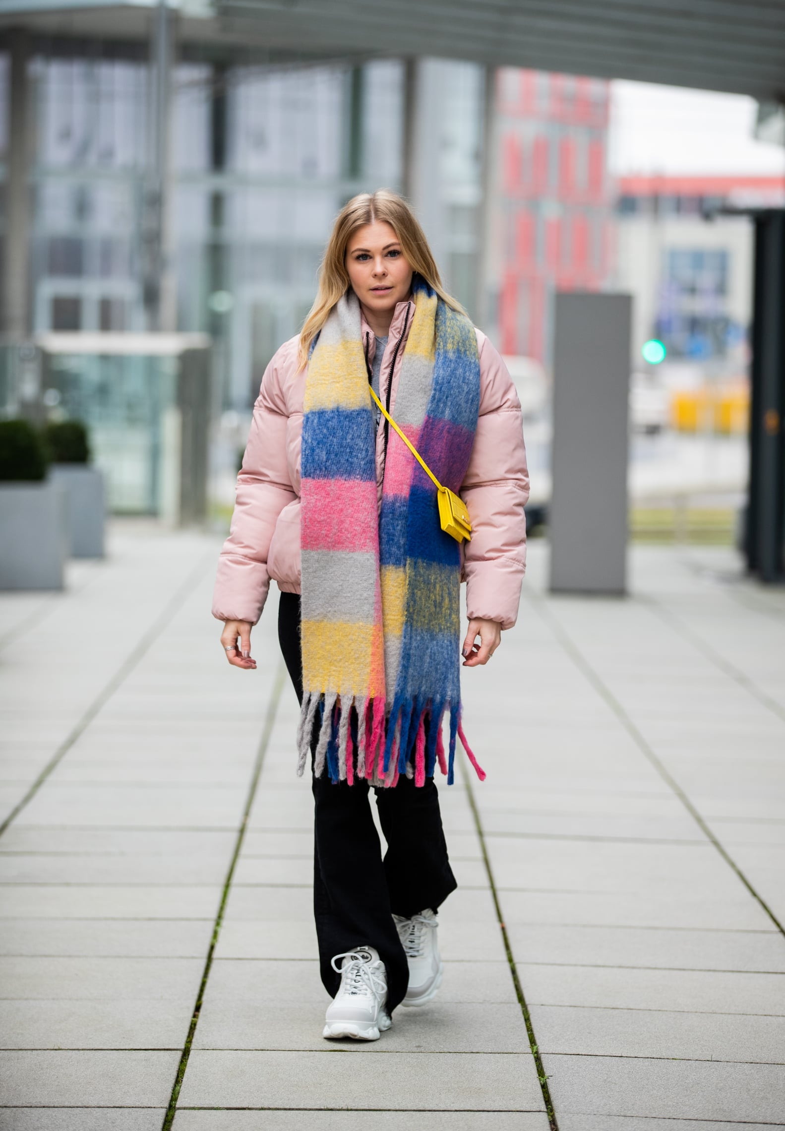 Easy Ways to Style the Tiny-Bag Trend | PS Fashion