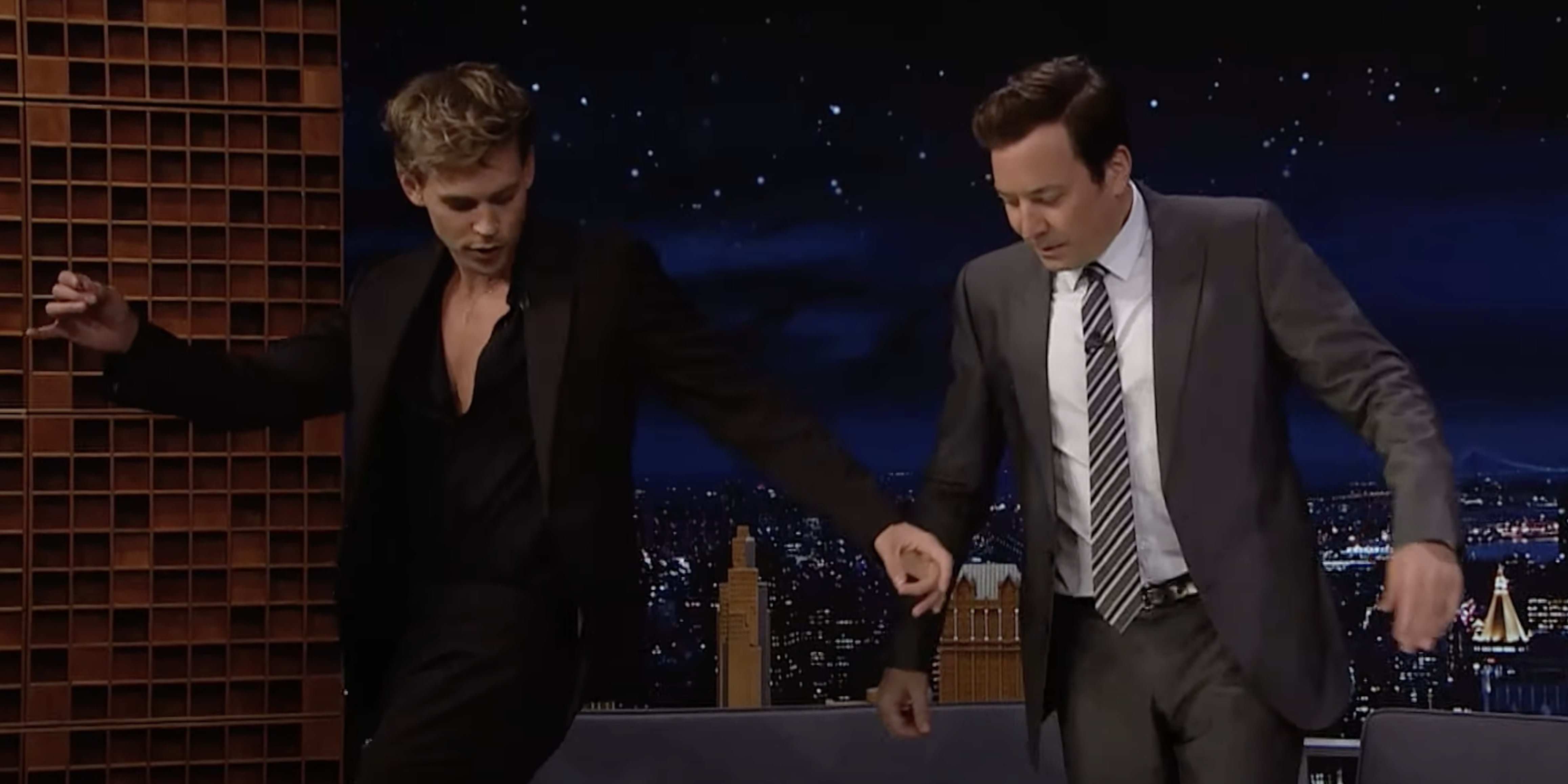 Austin Butler Does Elvis Impressions on The Tonight Show | PS Entertainment
