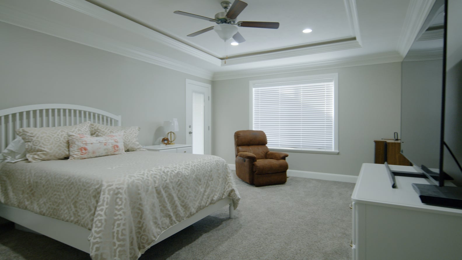 Dream Home Makeover Season 2 Trailer and Pictures | POPSUGAR Home