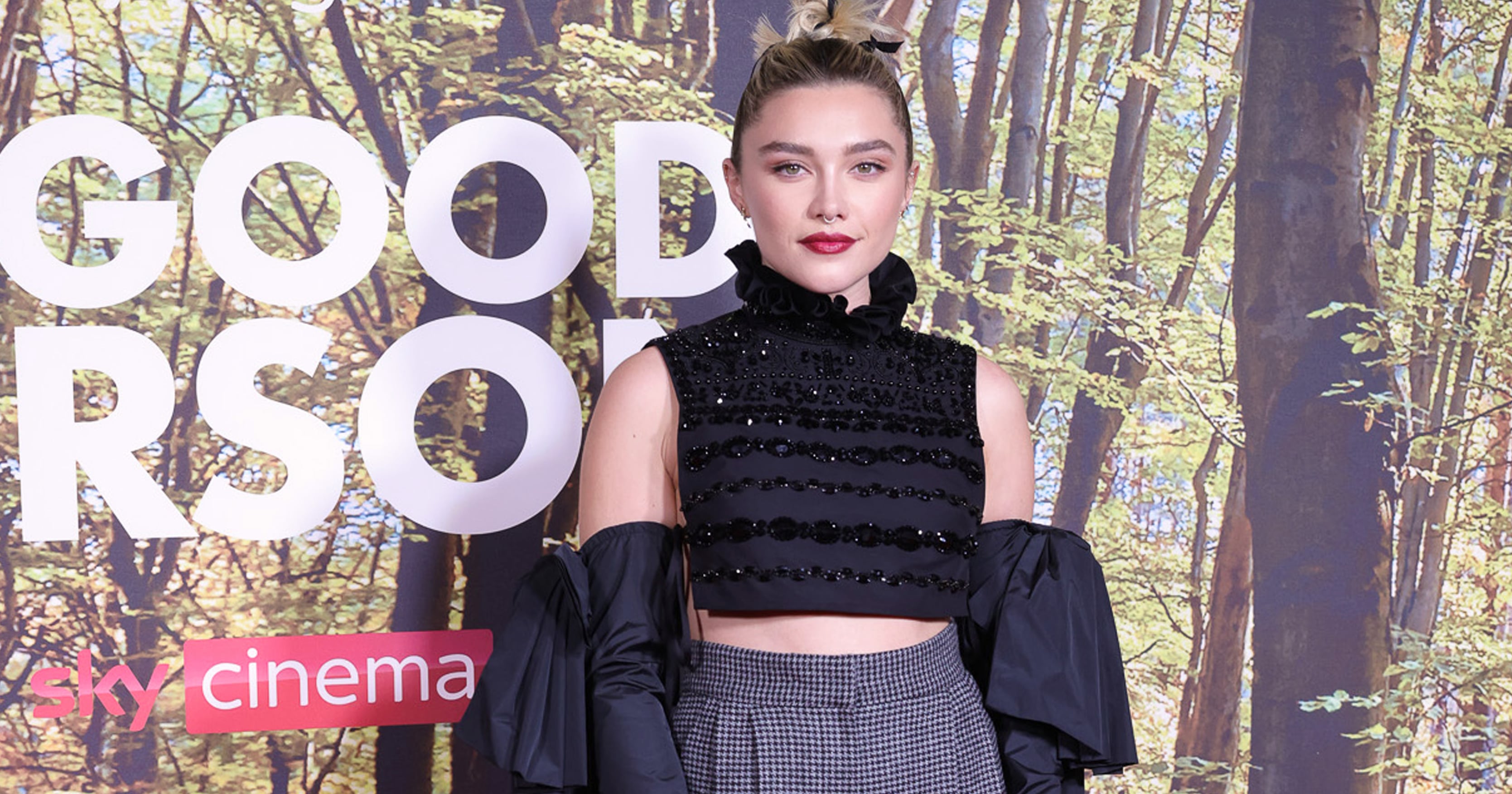 Florence Pugh Wears Opera Gloves to A Good Person Premiere | POPSUGAR ...