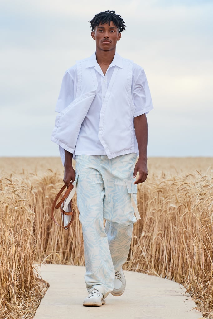 Jacquemus's Spring/Summer 2021 Show Was in a Wheat Field | POPSUGAR Fashion