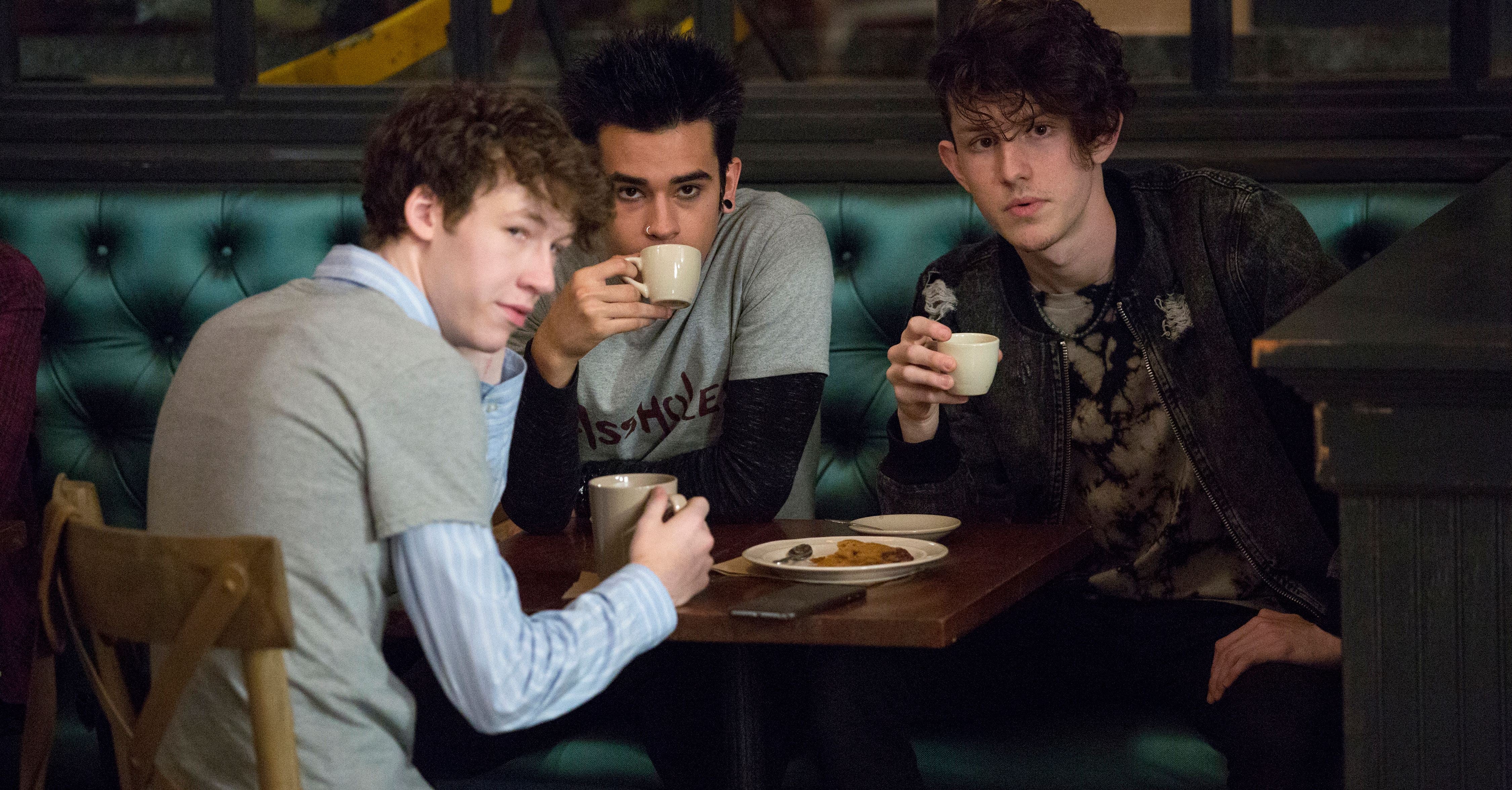 Who Plays Tyler on 13 Reasons Why? | POPSUGAR Entertainment