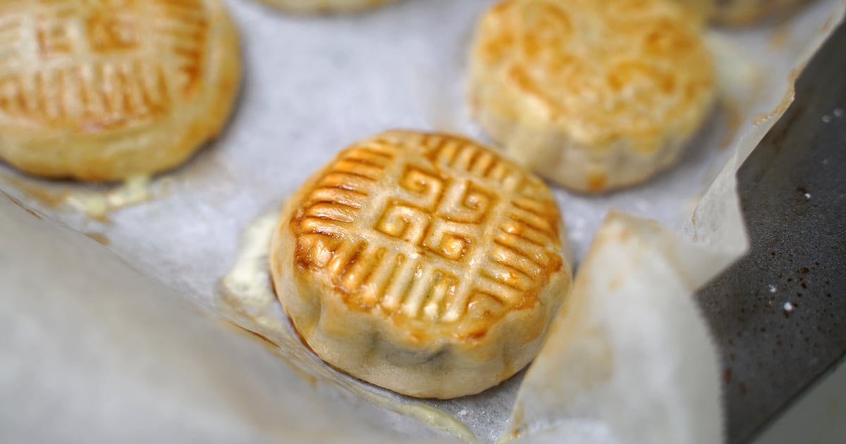 Chinese Mooncake Recipe With Photos | POPSUGAR Food UK