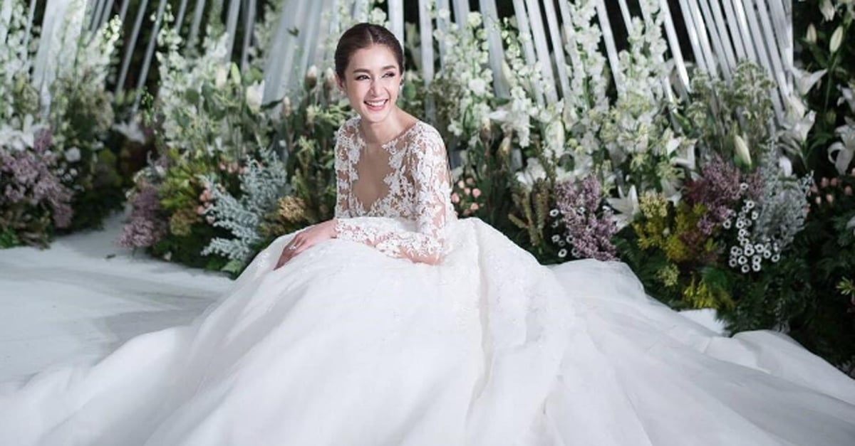 Noey Chotika's Wedding Dress | POPSUGAR Fashion