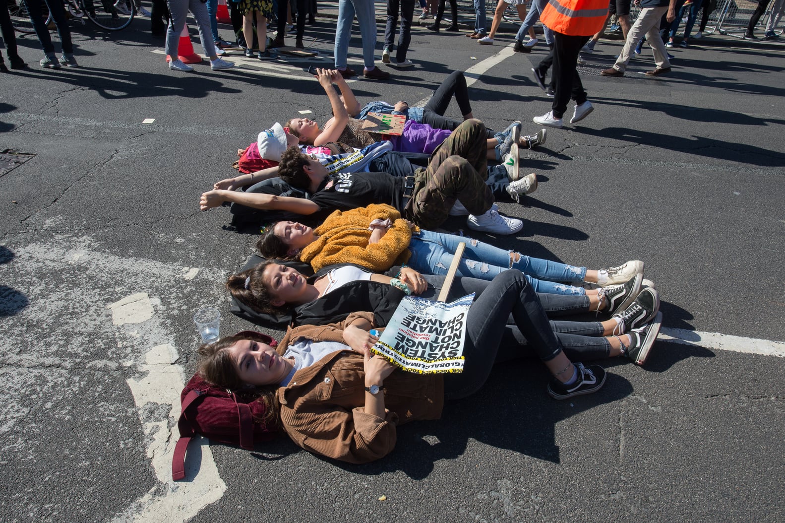 Students Protesting at the Global Climate Strike 2019 | PS News