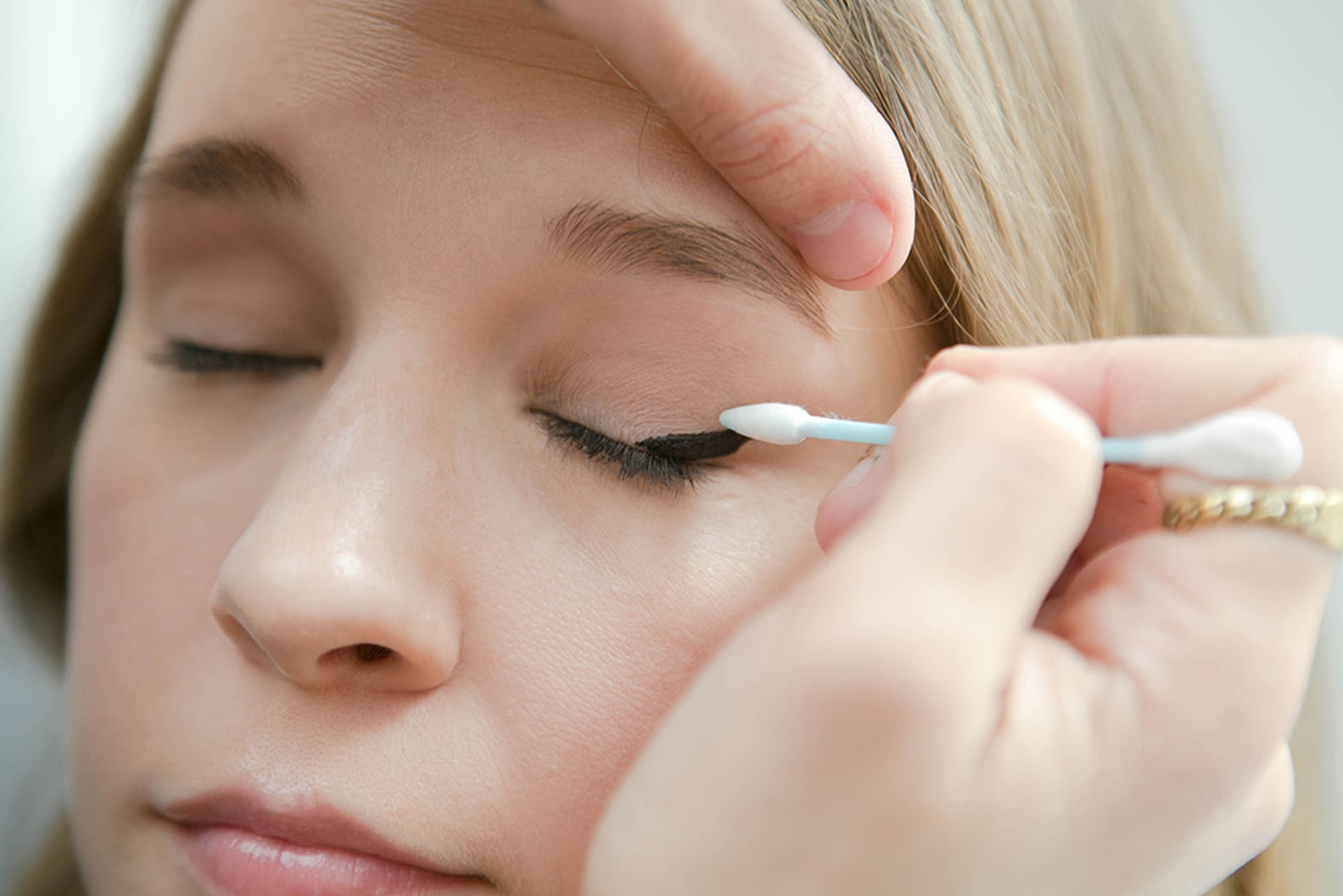 How to Do a Cat Eye | POPSUGAR Beauty