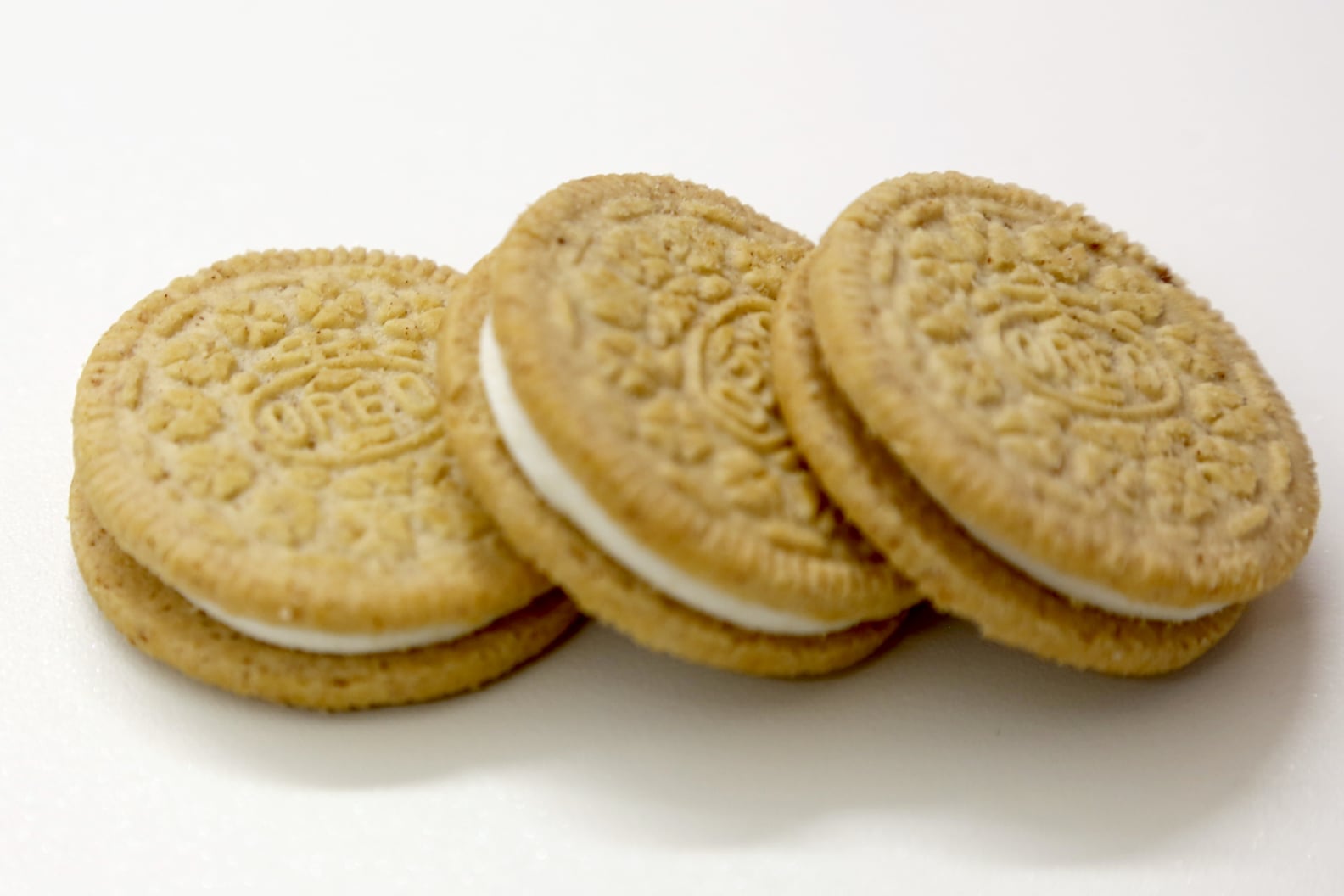 Cinnamon Bun Oreo Review | POPSUGAR Food