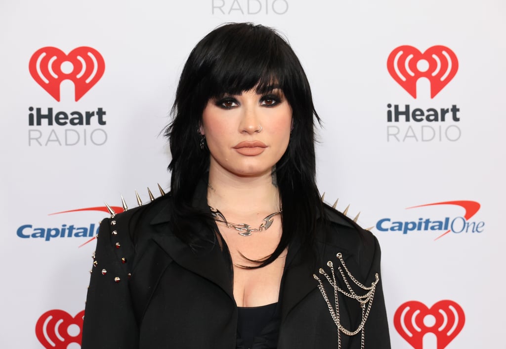 Demi Lovato's Hair-Headband Style: See Photos | POPSUGAR Beauty