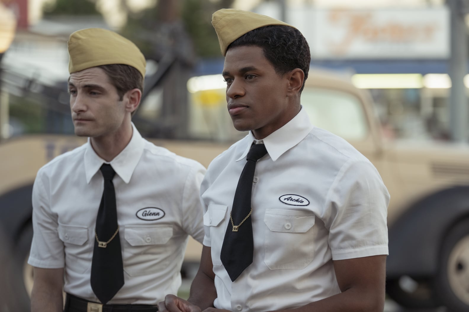 Hollywood Netflix TV Series Fashion and Style | PS Fashion