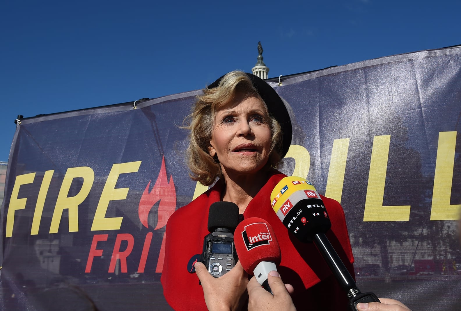 Jane Fonda Arrested at Climate Change Protest | PS Celebrity