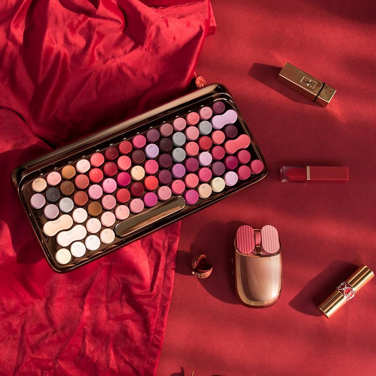 This Makeup Keyboard Features Keys That Look Like Lipsticks | PS Tech