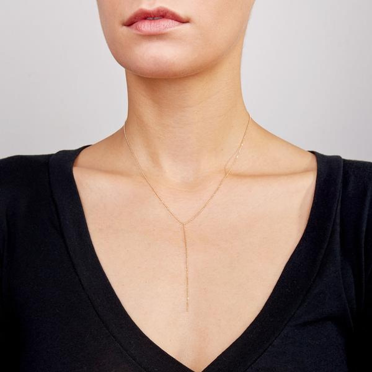 Pros of Dainty Jewelry | POPSUGAR Fashion