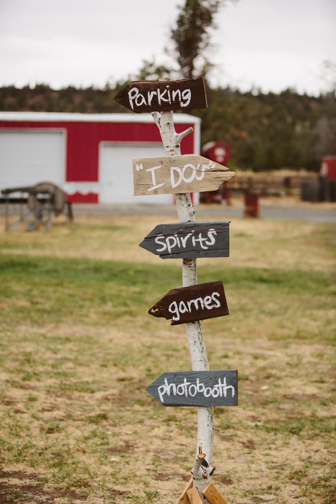 How to Incorporate Signs Into a Wedding | POPSUGAR Love & Sex