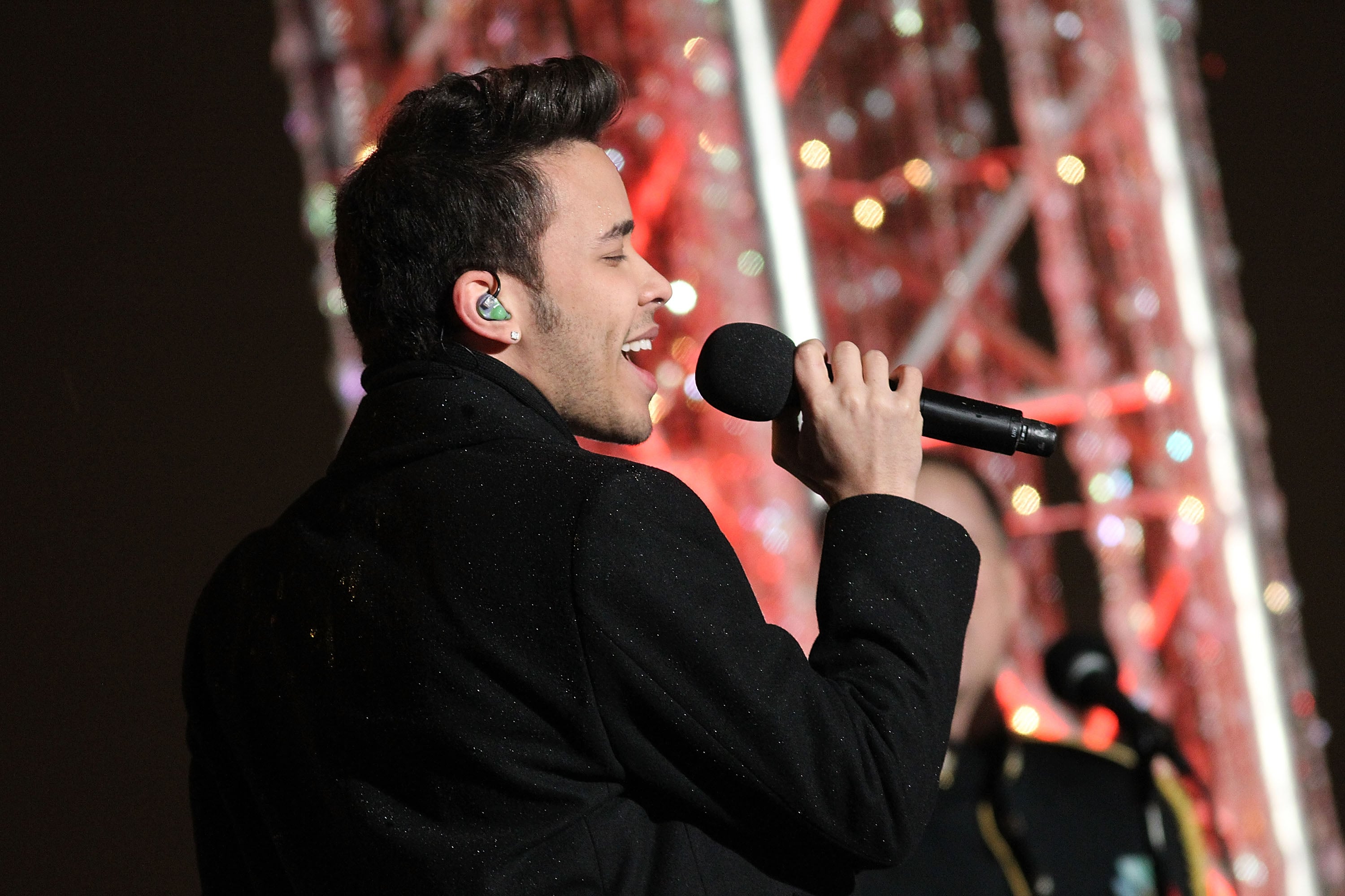Latin Holiday Songs | PS Latina
