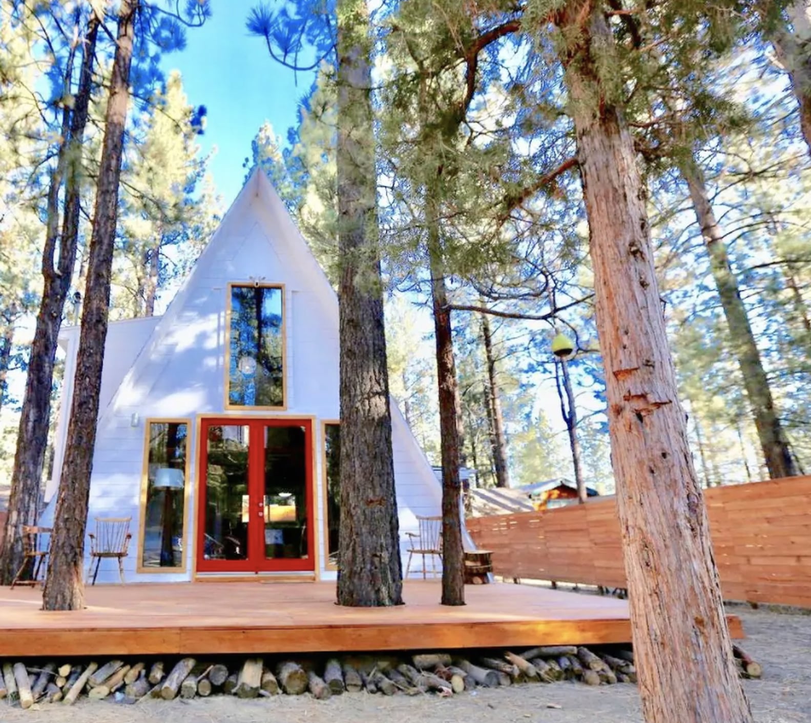 35 Charming Remote Cabin Rentals Across the US | PS Smart Living