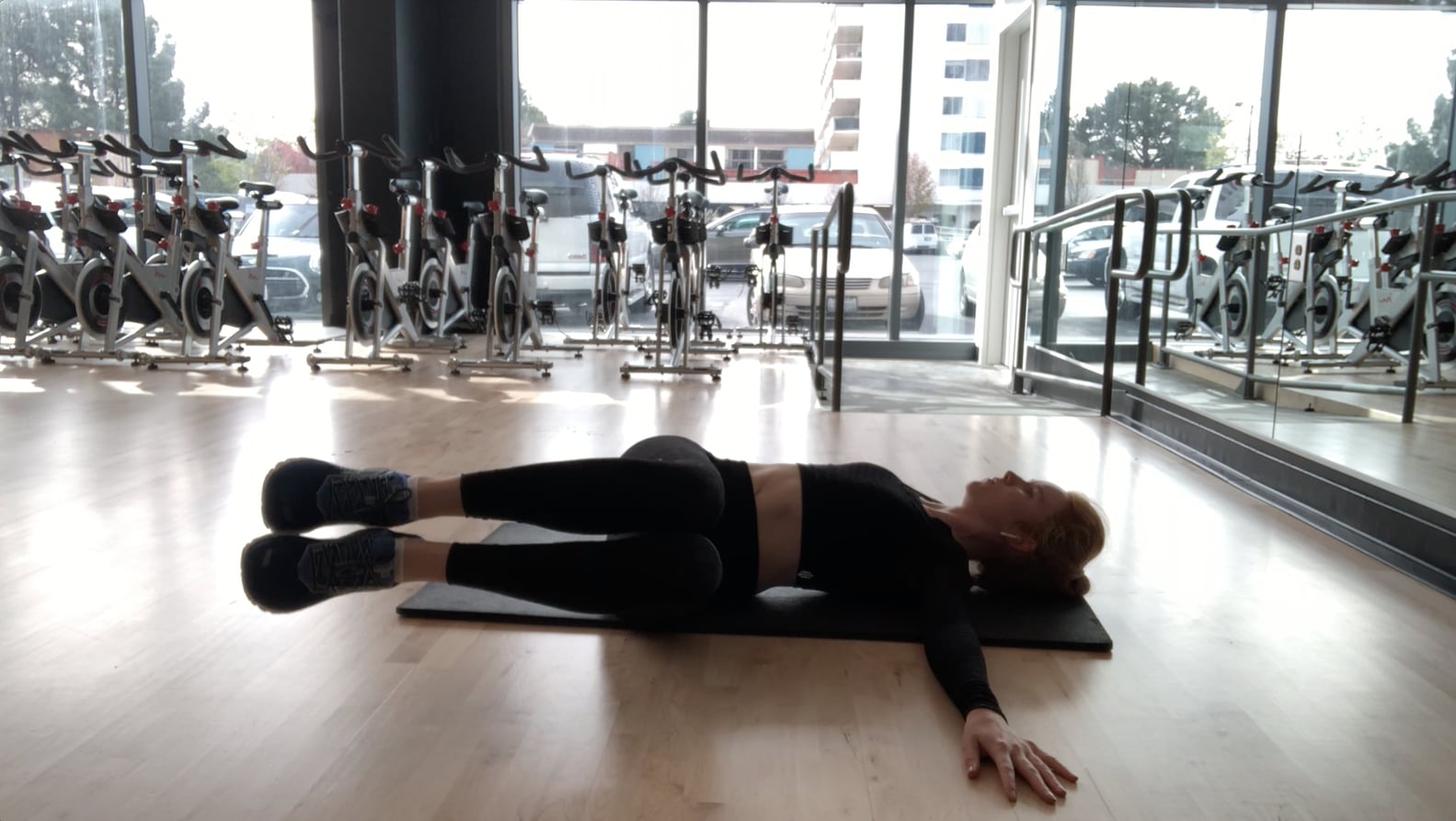 How to Do Windshield Wiper Abs | PS Fitness