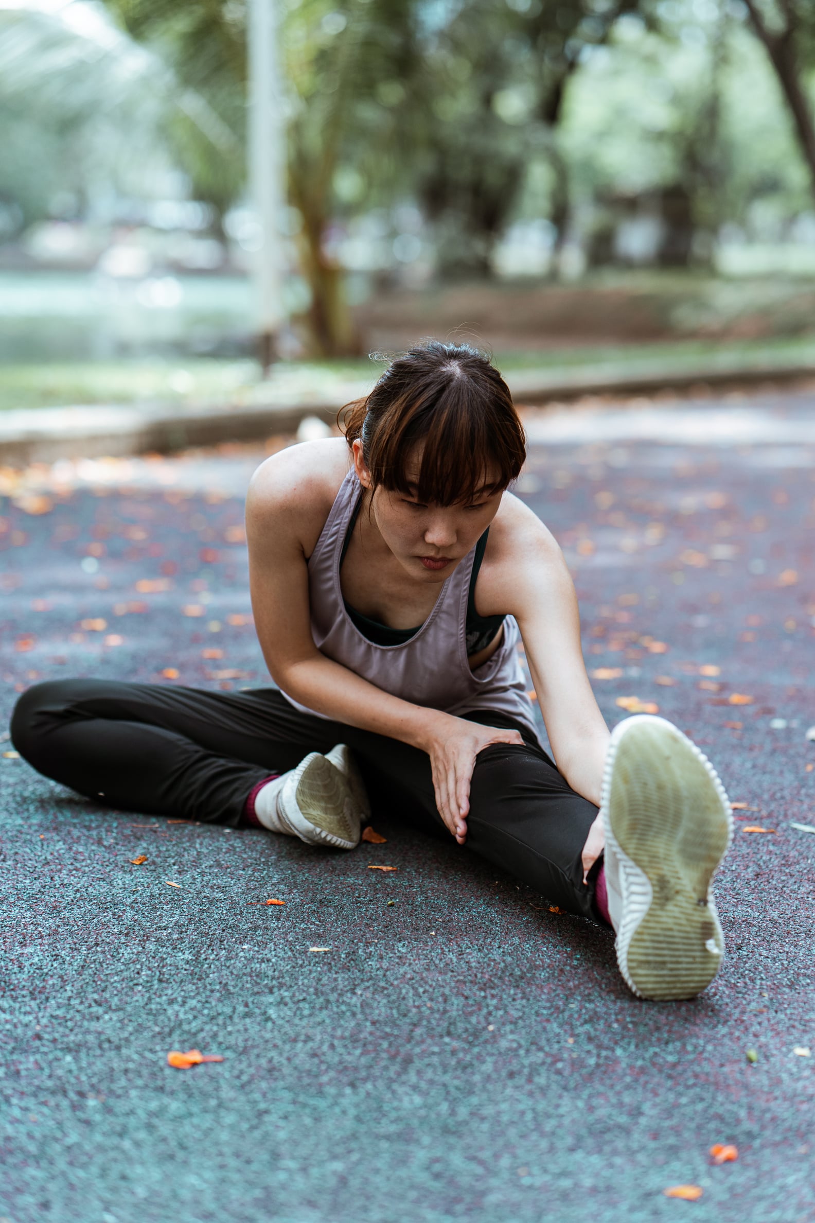 What Does It Mean When the Back of Your Knee Hurts? | PS Fitness