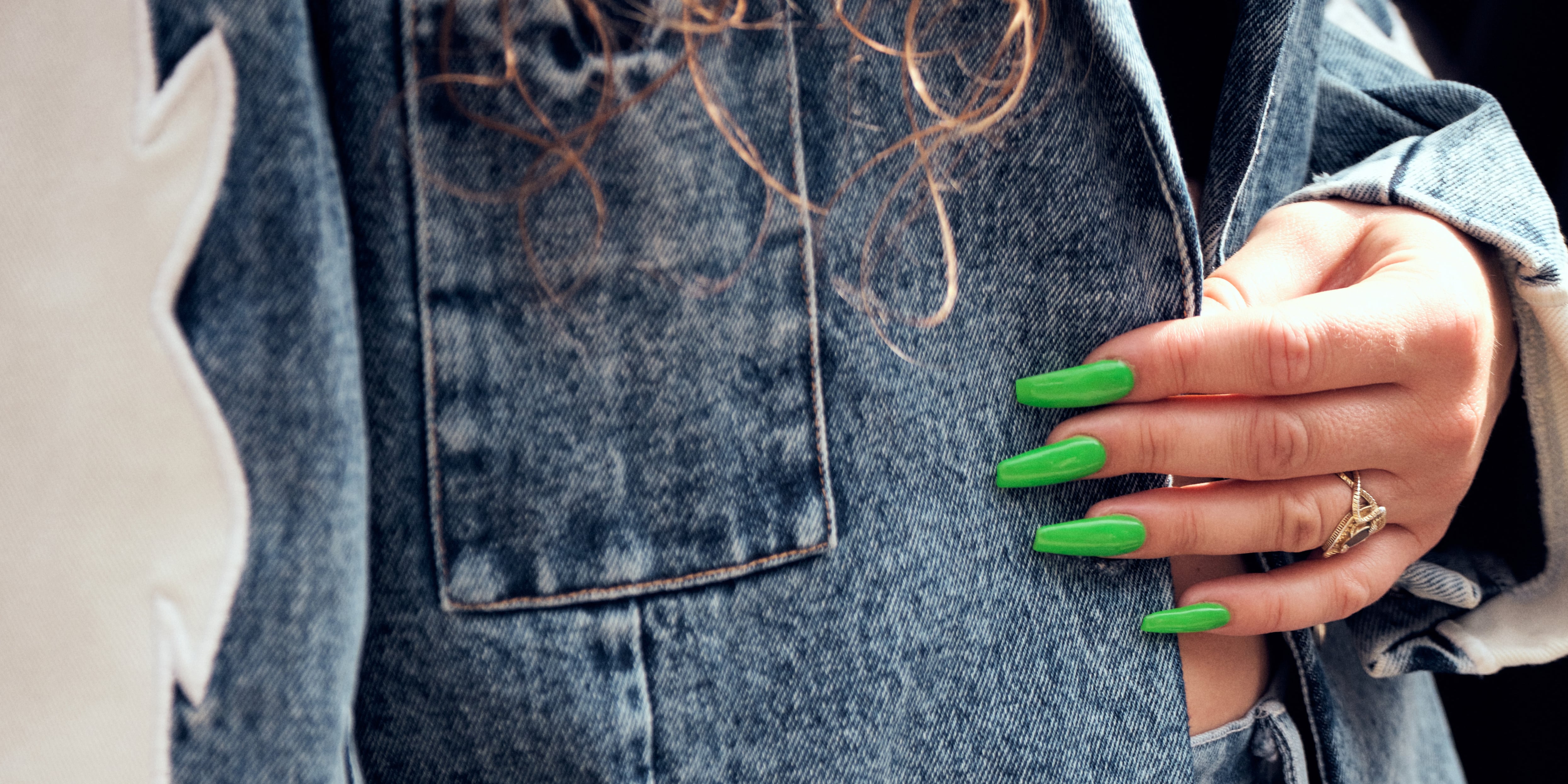 25 Brat Green Nail Ideas | PS Beauty