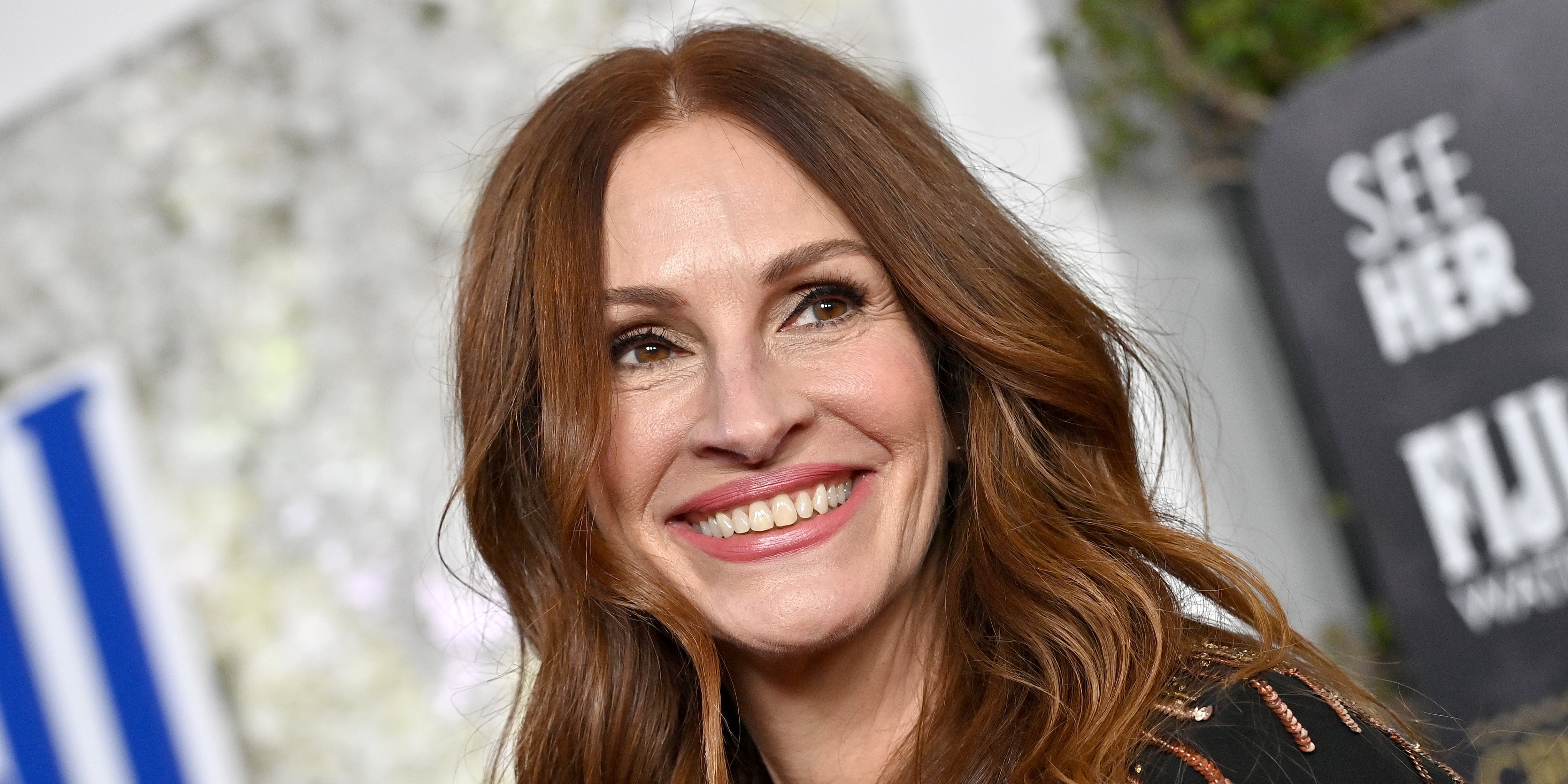 Julia Roberts's Bangs Haircut Gives Her a New Look | PS Beauty