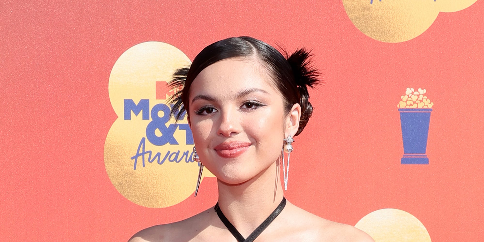 The Spiky-Updo '90s Hair Trend: Details | PS Beauty