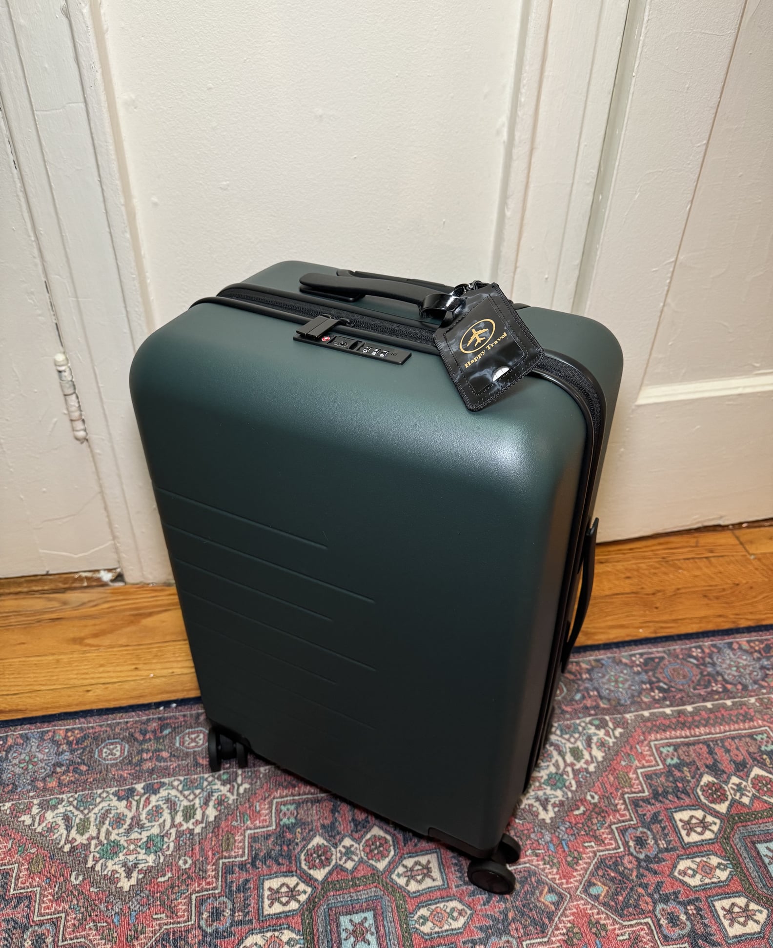 Quince Expandable Carry-On Hardshell Suitcase Review 2024 | PS Travel